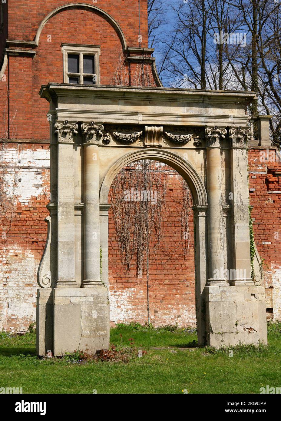 A disembodied archway near the old water tower at Bosworth Hall, Market ...