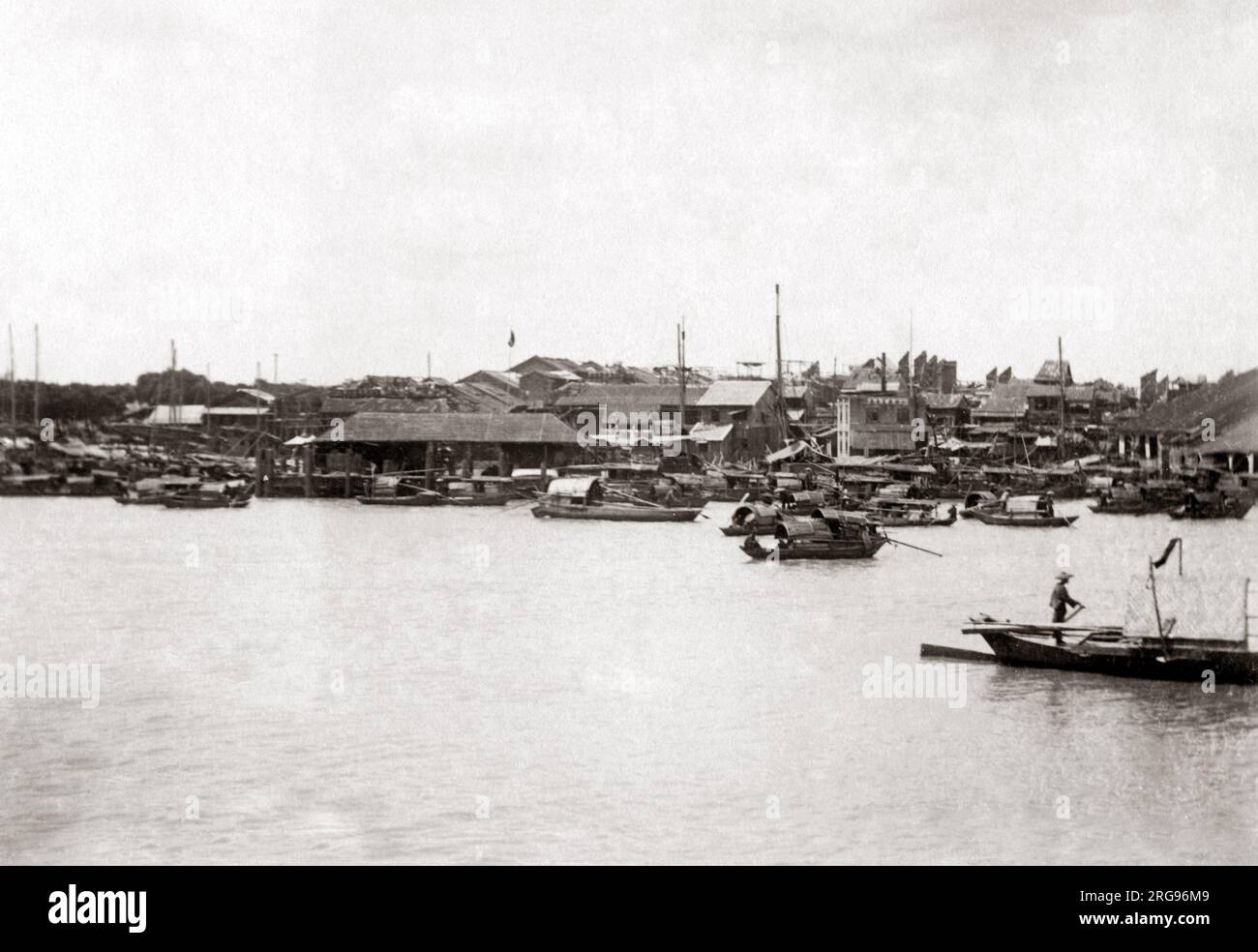 Boats on the Pearl River, Canton (Guangzhou), China circa 1890 Stock ...