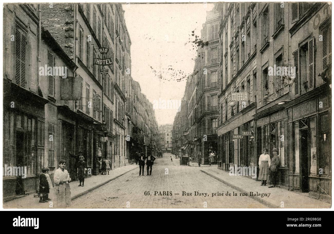 Rue Davy from the Rue Balagny, 17th arrondissement, Paris, France Stock ...