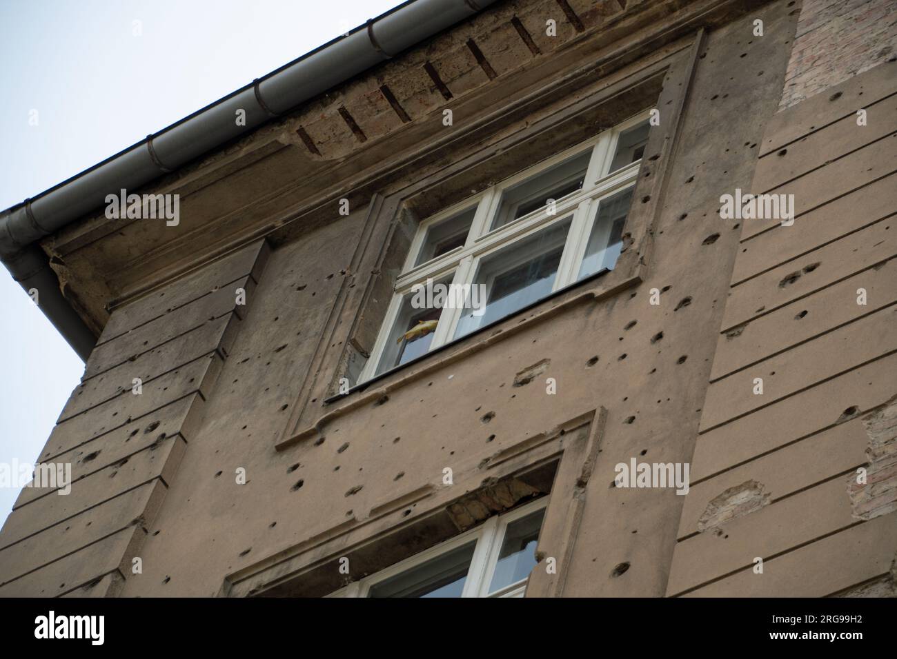 Bullet holes concrete hi-res stock photography and images - Alamy