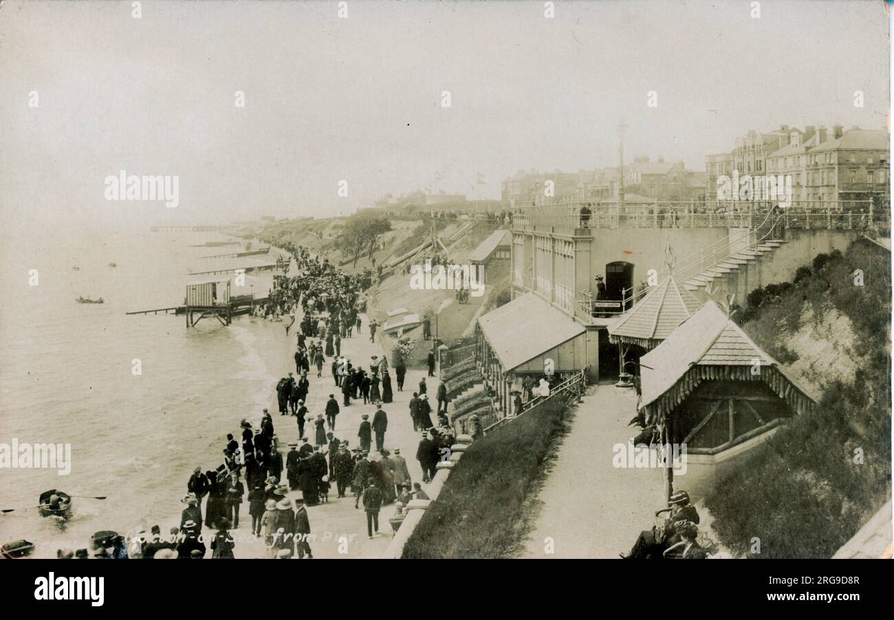 Clacton Beach & Promenade, Tendring Peninsula, Essex, England Stock ...