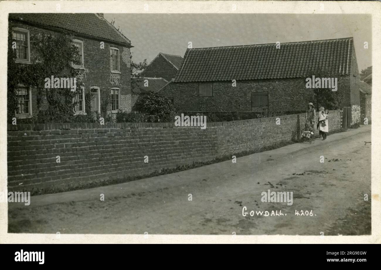 The Village, Gowdall, Snaith, Yorkshire, England Stock Photo - Alamy