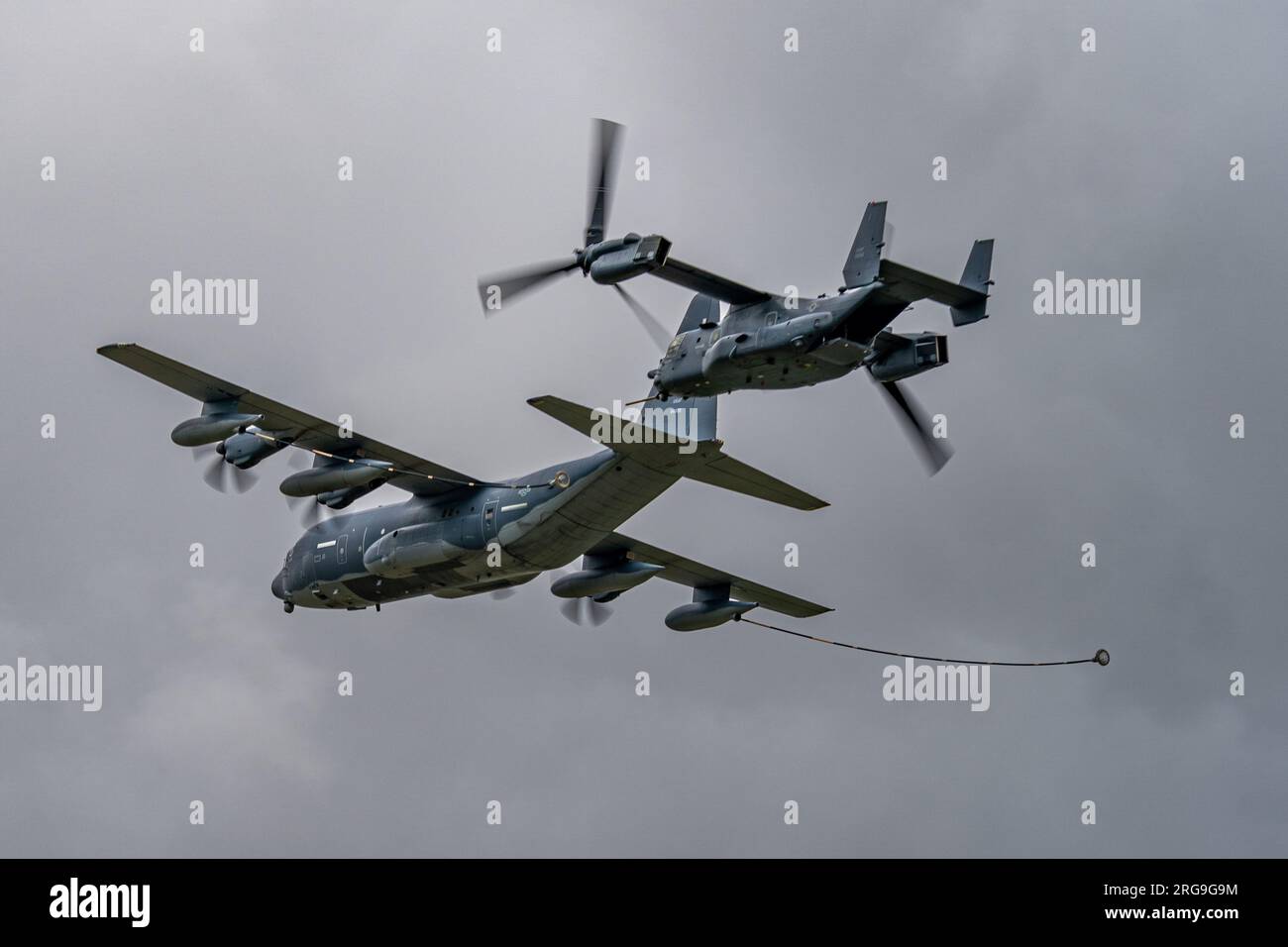 Boeing V-22 Osprey Air to Air Refueling Stock Photo - Alamy