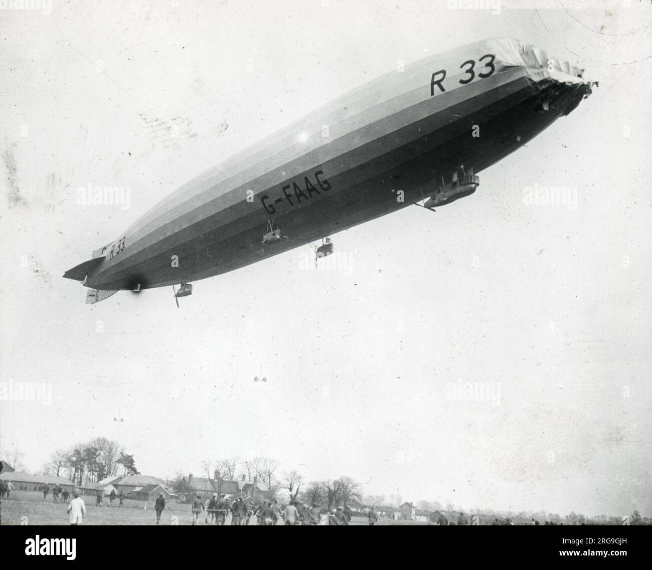 Side view of airship R.33 (G-FAAG) in flight with collapsed nose Stock ...