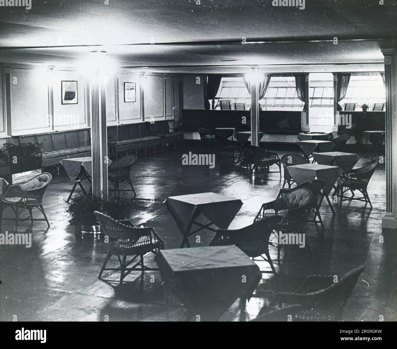 Airship interior hi-res stock photography and images - Alamy