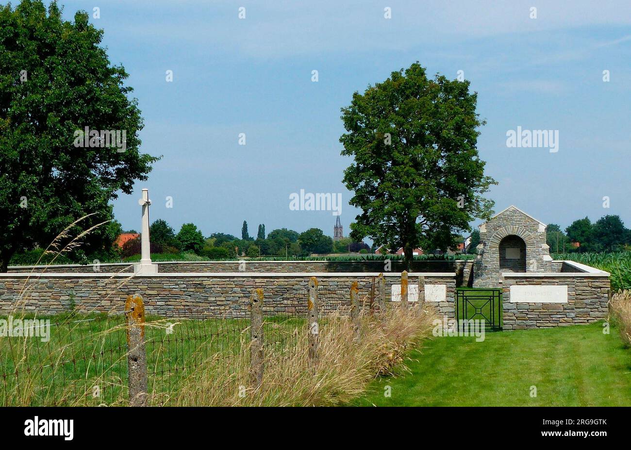 Cwgc ww1 cemetery hi-res stock photography and images - Alamy