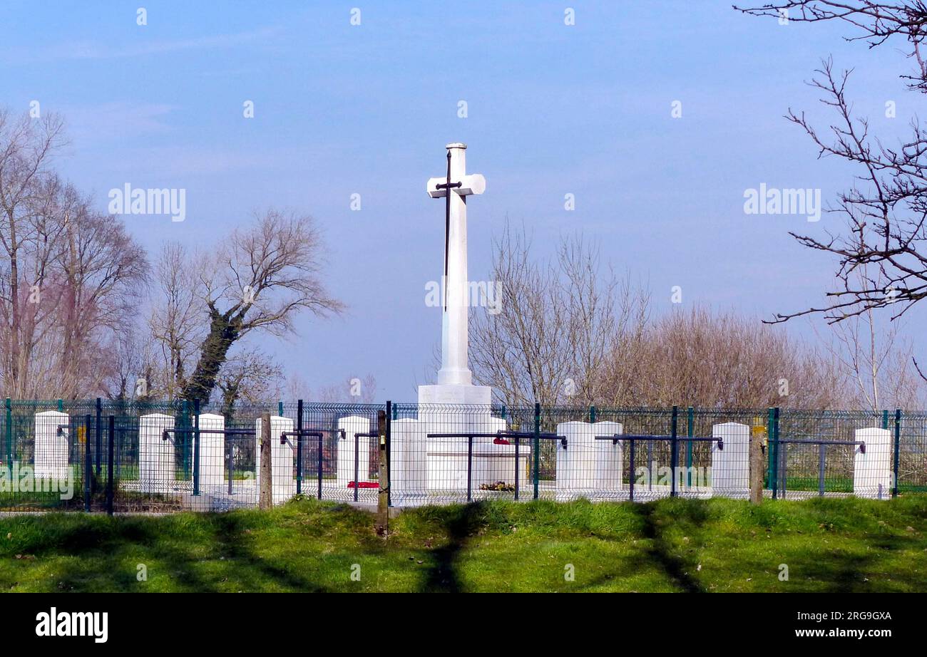 RE Grave Memorial, Railway Wood, Ypres Stock Photo - Alamy