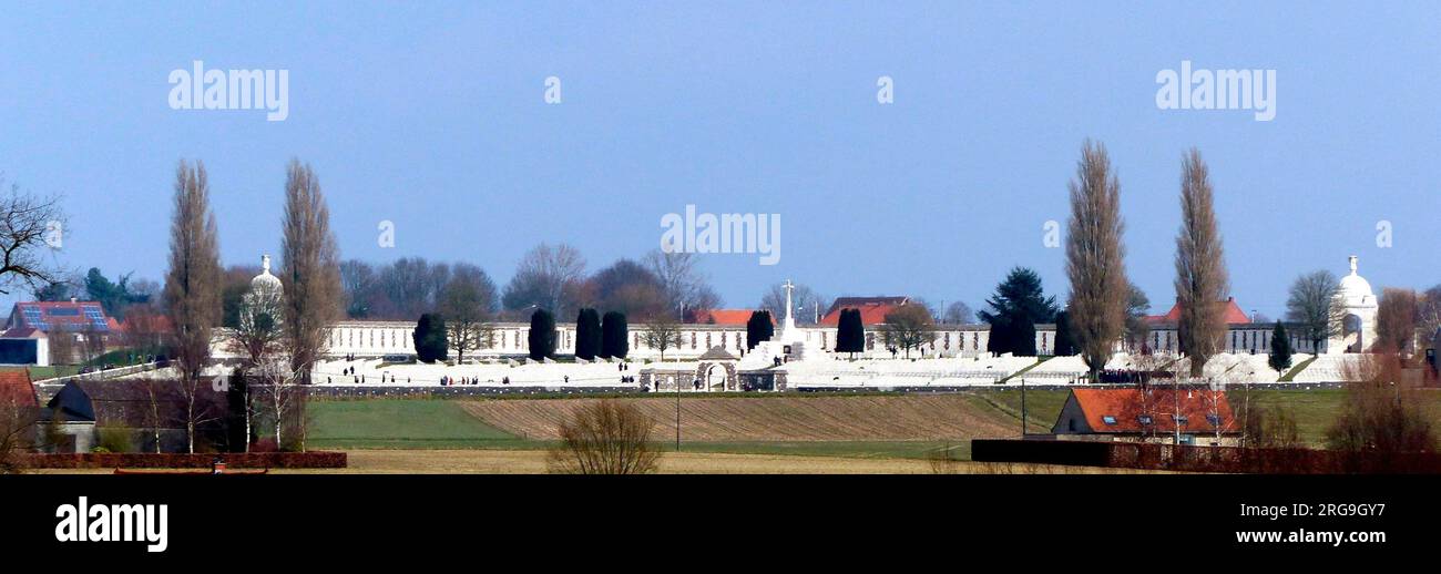 Front view of Tyne Cot CWGC Cemetery Stock Photo - Alamy