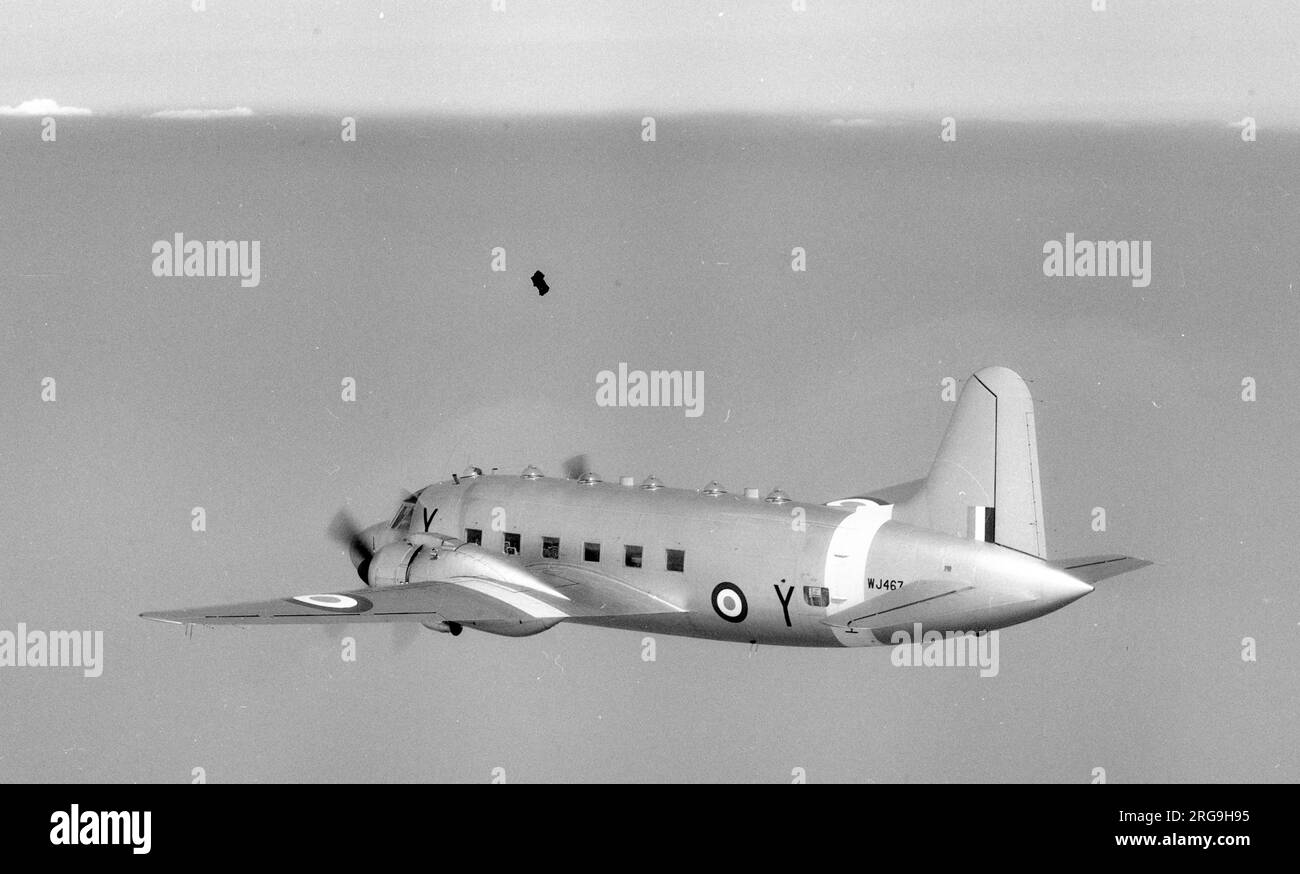 Vickers valetta aircraft Black and White Stock Photos & Images - Alamy
