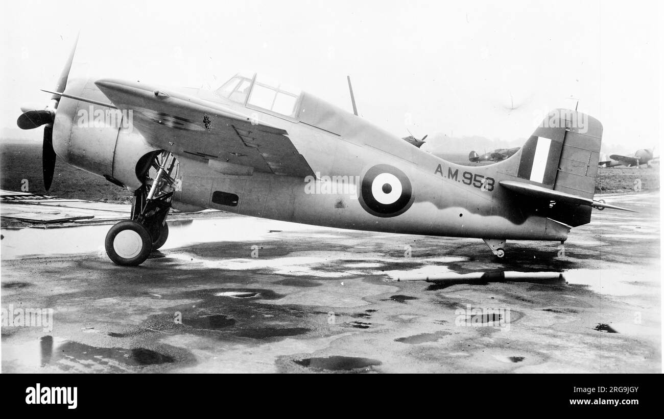 Sto wing folding wings hi-res stock photography and images - Alamy