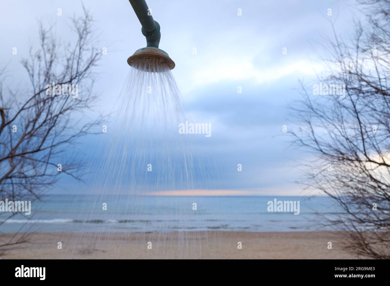 Beach shower hi-res stock photography and images - Alamy
