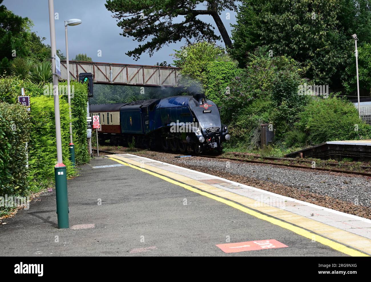 LNER Class A4 Pacific No 60007 'Sir Nigel Gresley' passing through ...