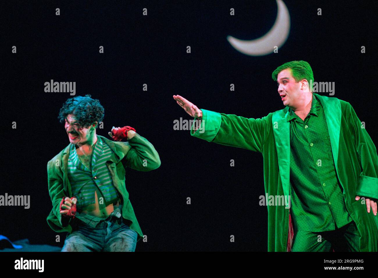 l-r: Miltos Yerolemou (Puck), David Daniels (Oberon) in A MIDSUMMER ...