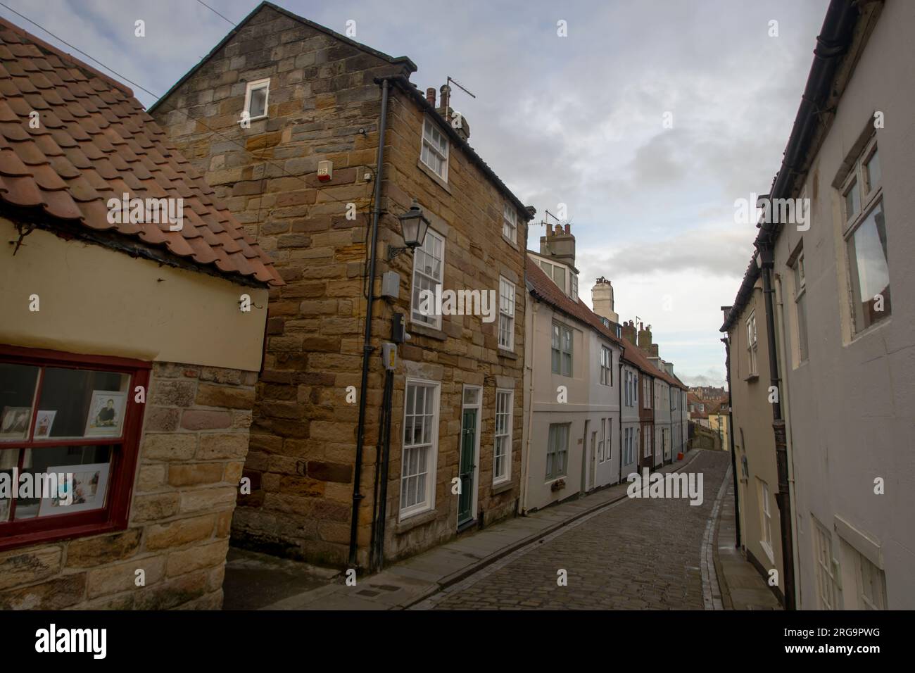 The narrow historic streets of Whitby in North Yorkshire, UK Stock ...