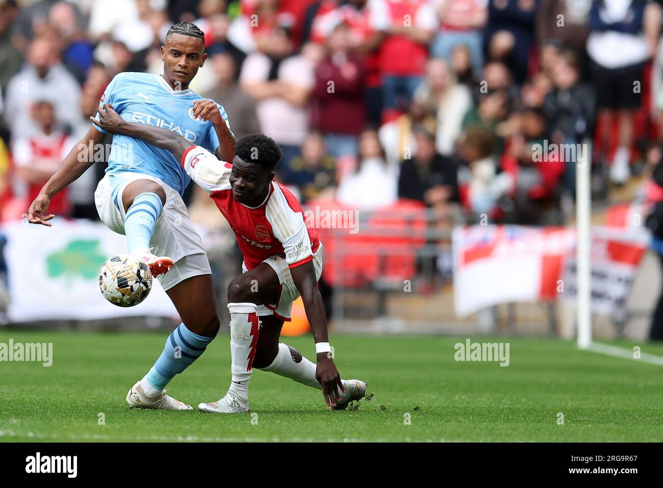 Bukayo saka arsenal 2023 hi-res stock photography and images - Alamy