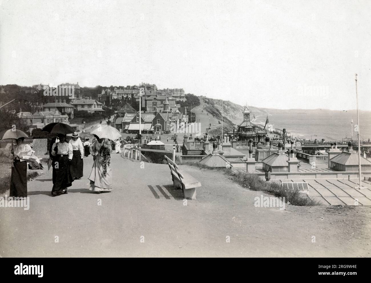 West cliff bournemouth hi-res stock photography and images - Alamy