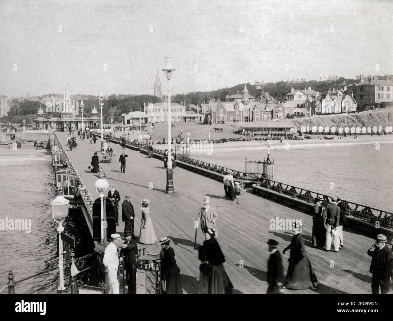 Edwardian pier hi-res stock photography and images - Alamy