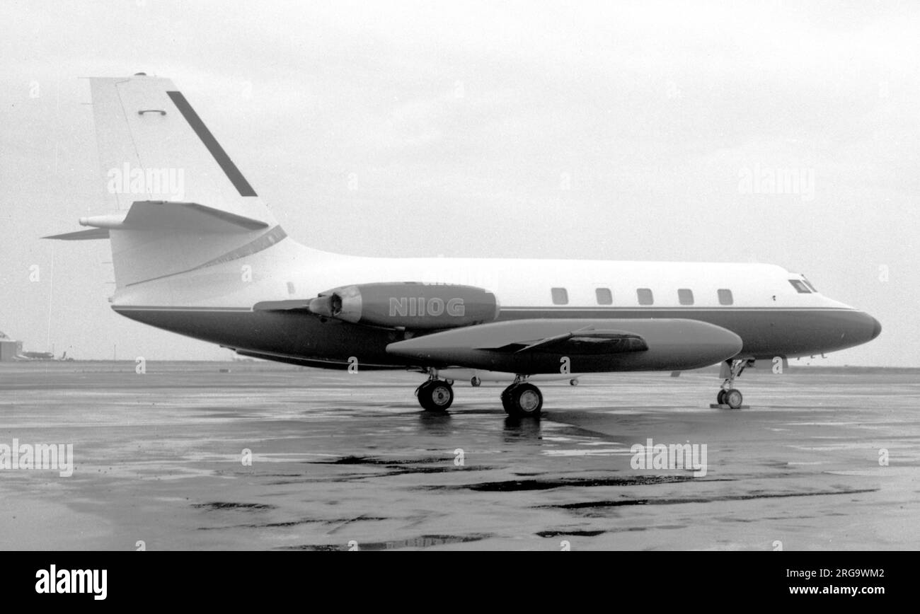 Lockheed jetstar plane hi-res stock photography and images - Alamy