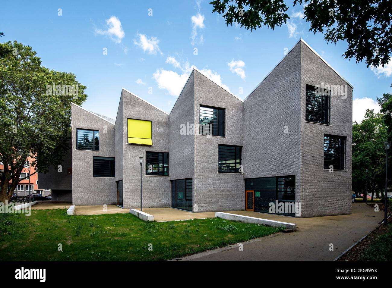 mensa and studio building of the school campus Bildungslandschaft ...