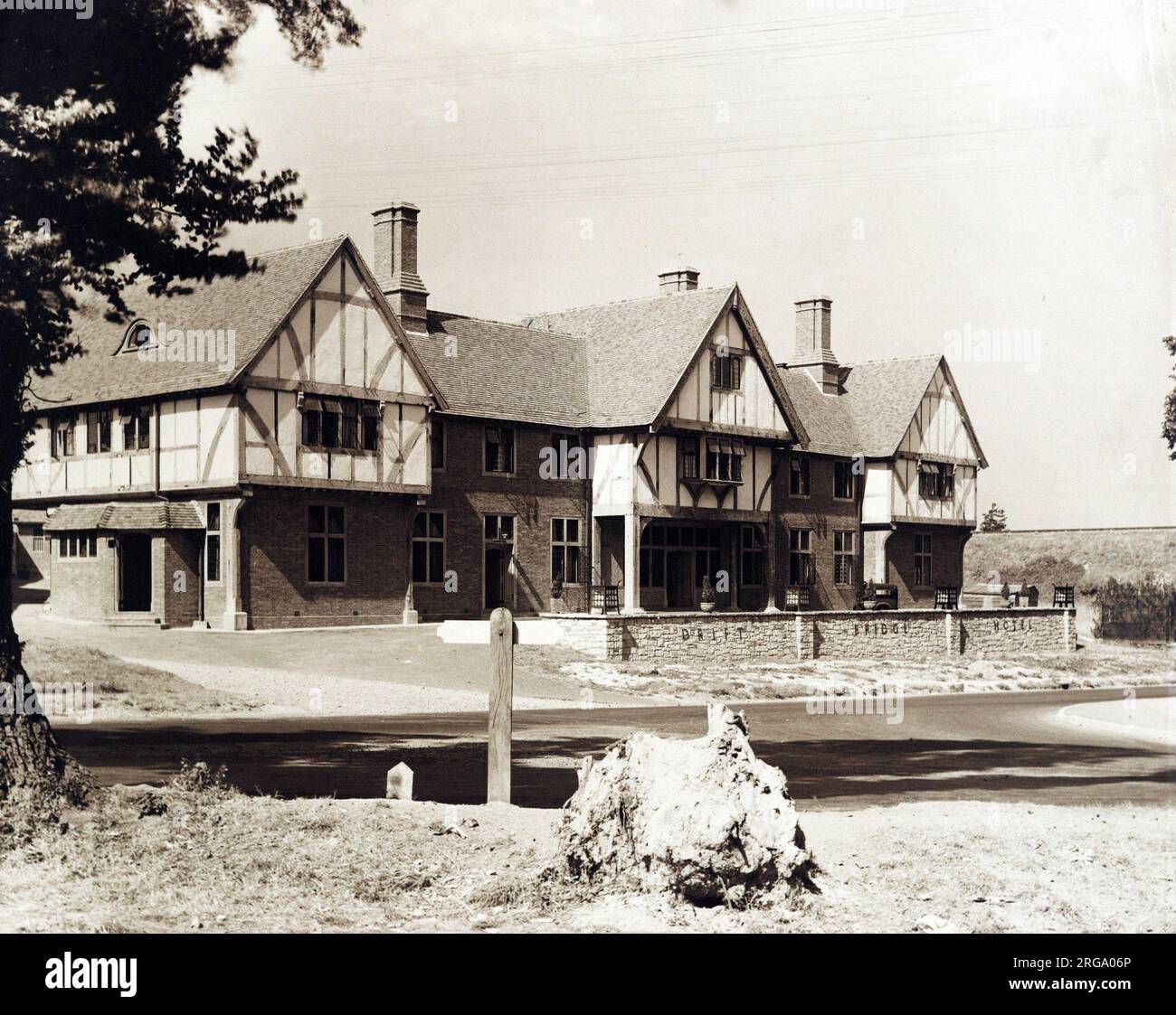 Photograph of Drift Bridge PH, Epsom, Surrey. The main side of the ...