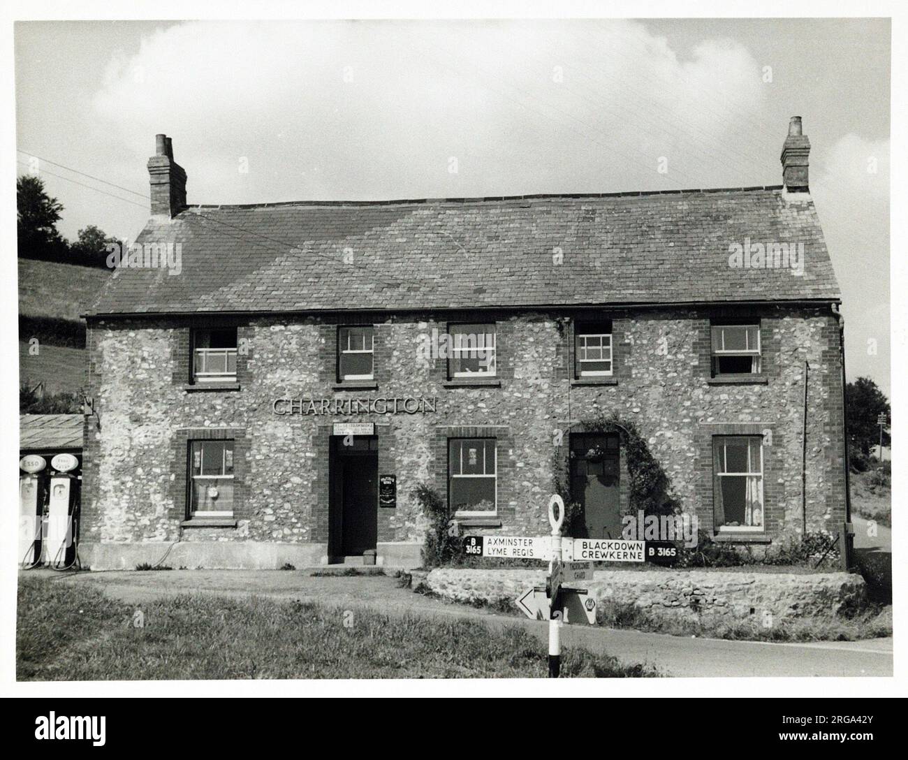 Photograph of Rose & Crown PH, Bridport, Dorset. The main side of the ...