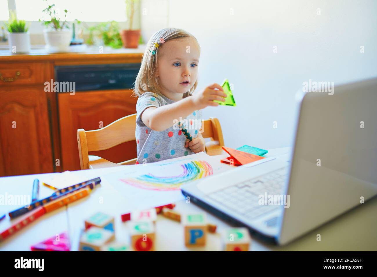 Girl computer education shapes hi-res stock photography and images - Alamy