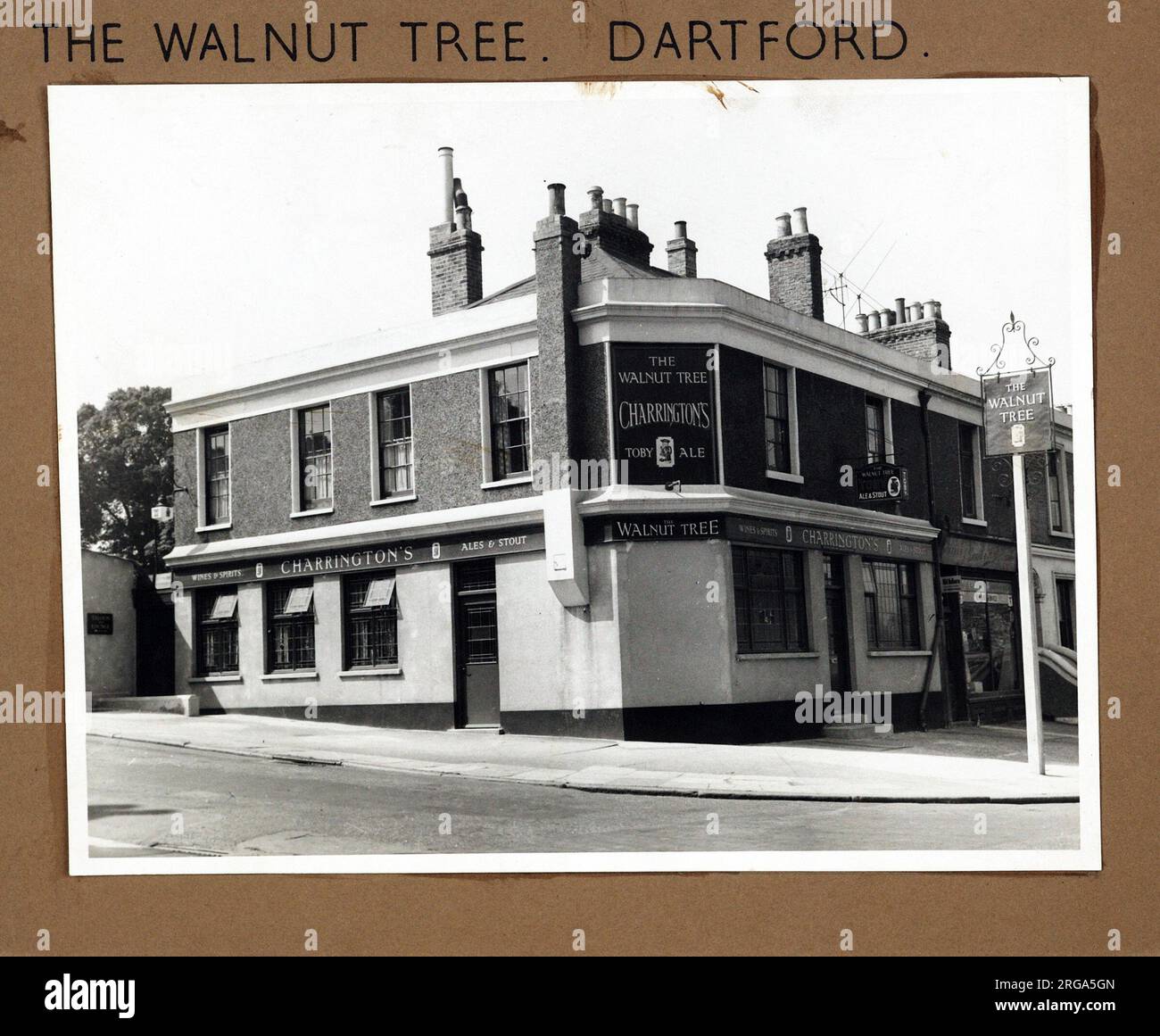 Photograph of Walnut Tree PH, Dartford, Kent. The main side of the ...