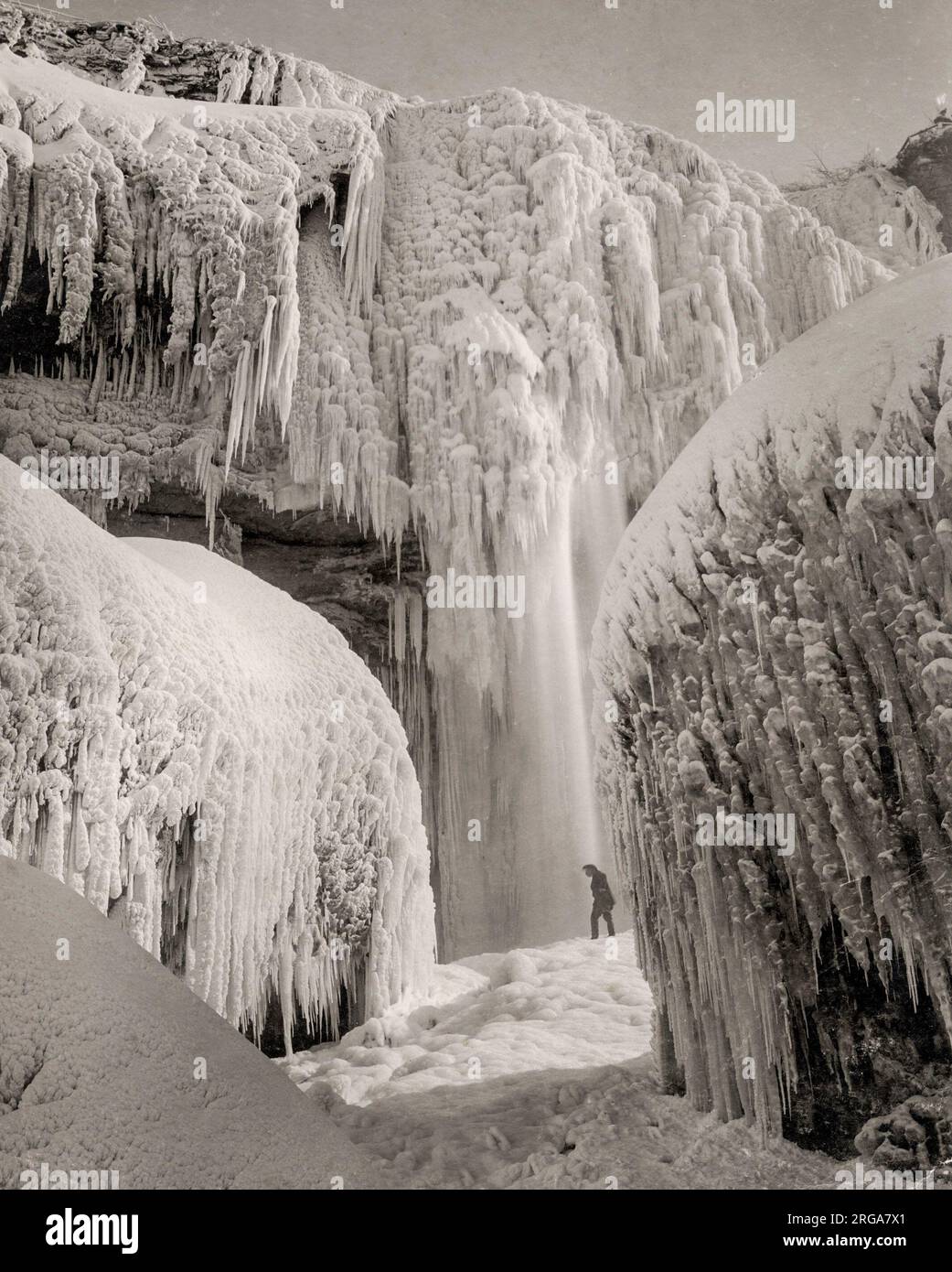 Niagara Falls waterfall frozen in winter, Canada Stock Photo - Alamy