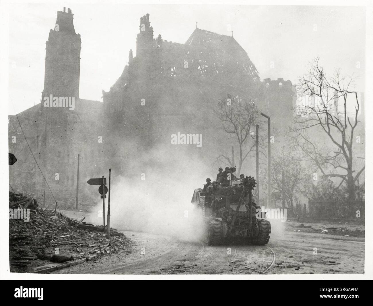 Vintage World War II photograph - tank of the 2nd Armoured division US ...
