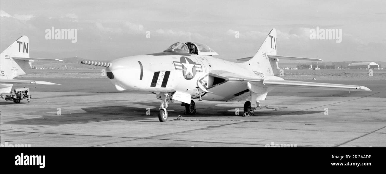 United States Marine Corps - Grumman F9F-8P Cougar 141722 (msn 55, base ...