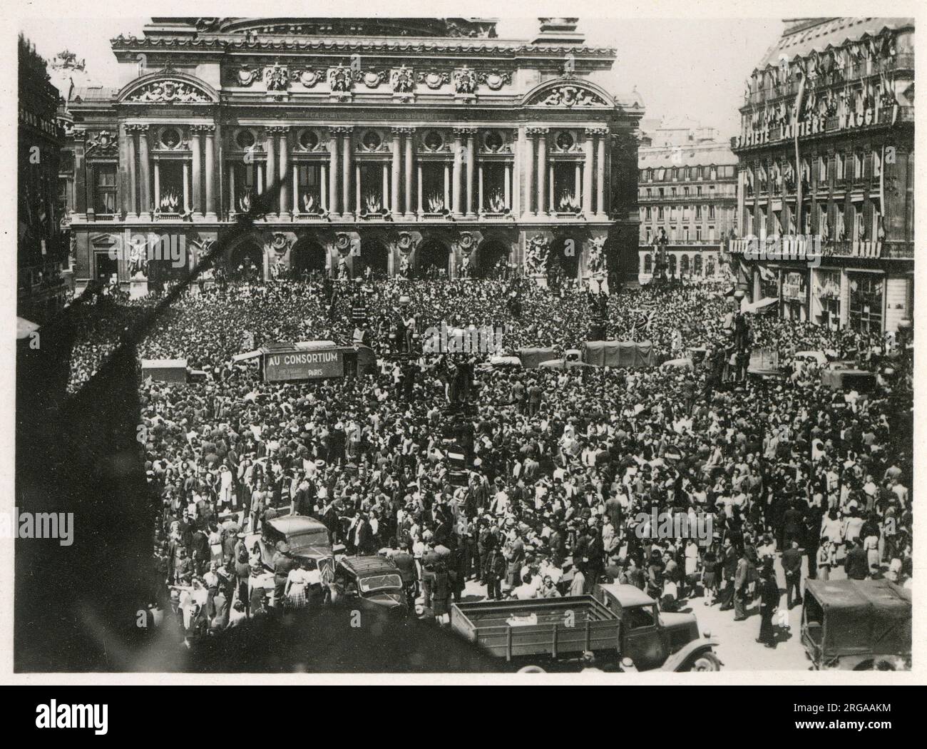 WW2 - In front of L'Opera, decorated with the flags of the Allies, the ...