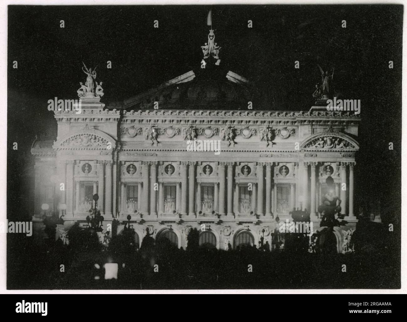 WW2 - Victory Celebrations in Paris, France - the first night of peace ...
