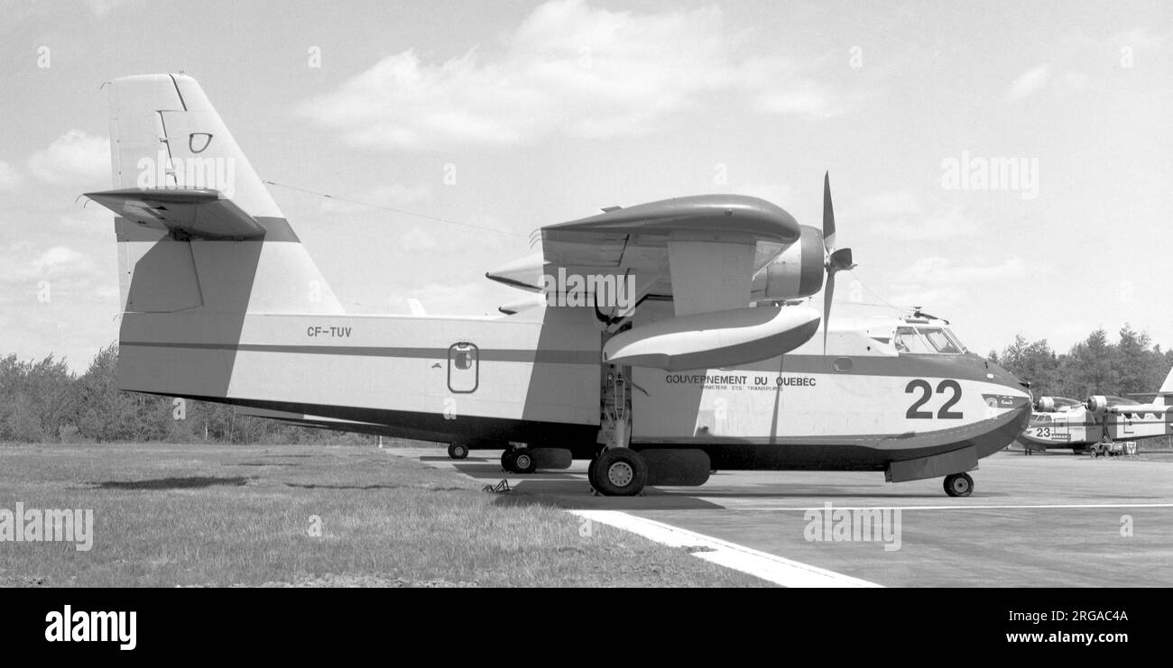 Canadair CL-215 CF-TUV (msn 1020, call-sign '22') of the Ministere des ...