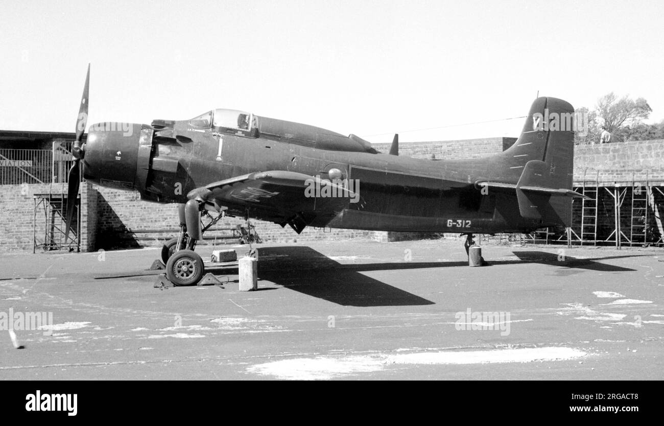 Ad 4w hi-res stock photography and images - Alamy