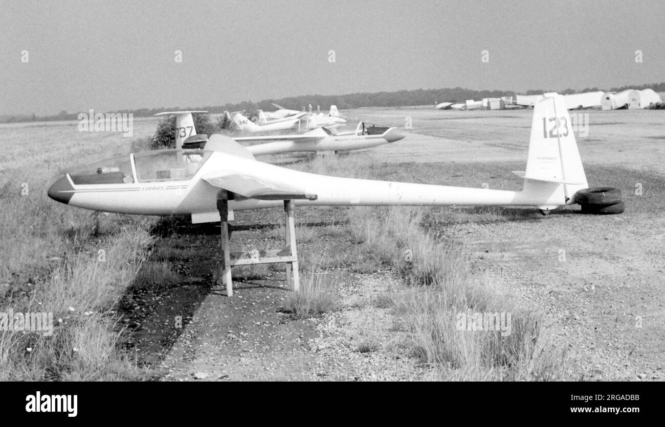 Schempp hirth standard cirrus Black and White Stock Photos & Images - Alamy