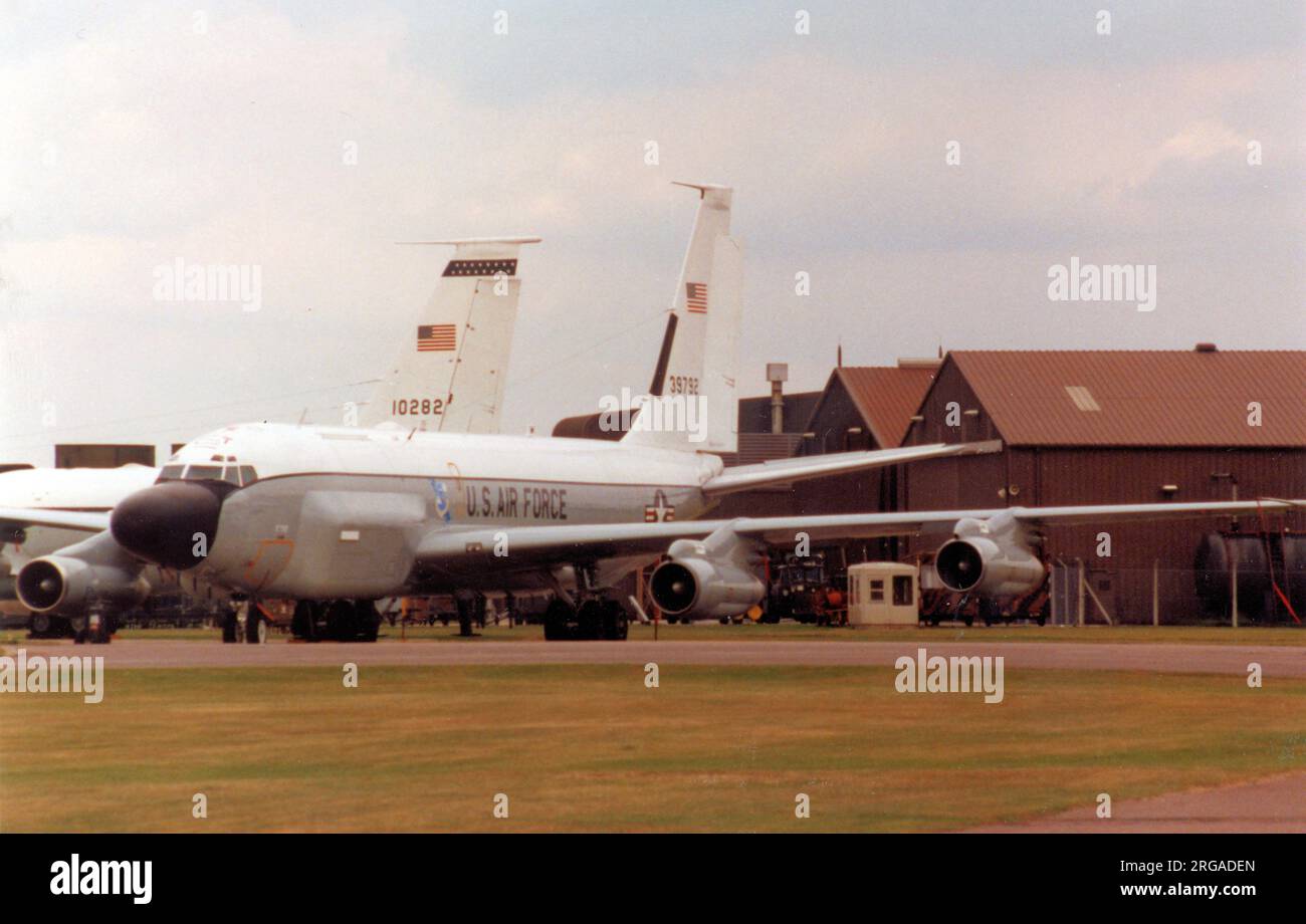 Elint signals hi-res stock photography and images - Alamy