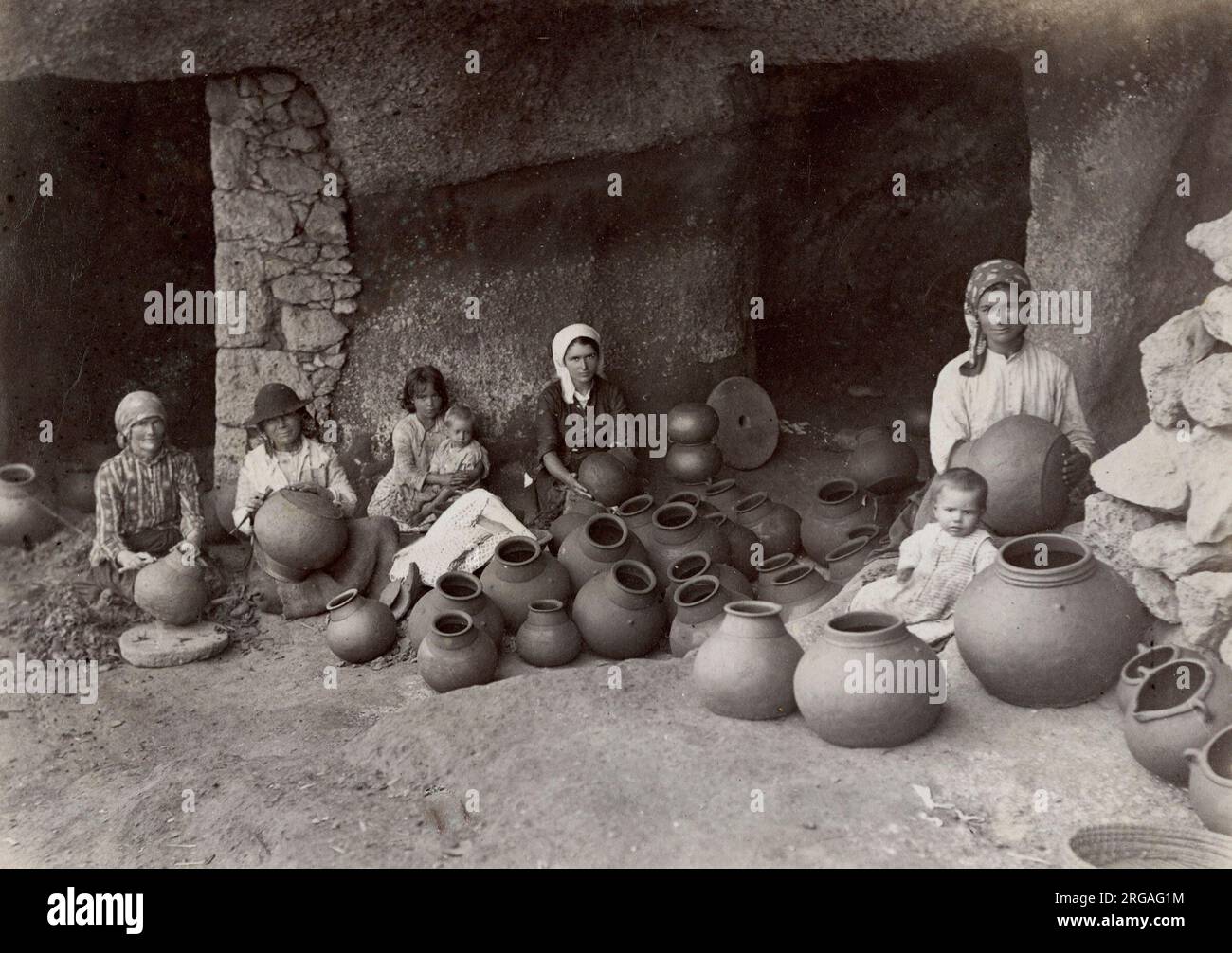 Pottery making 19th century hi-res stock photography and images - Alamy