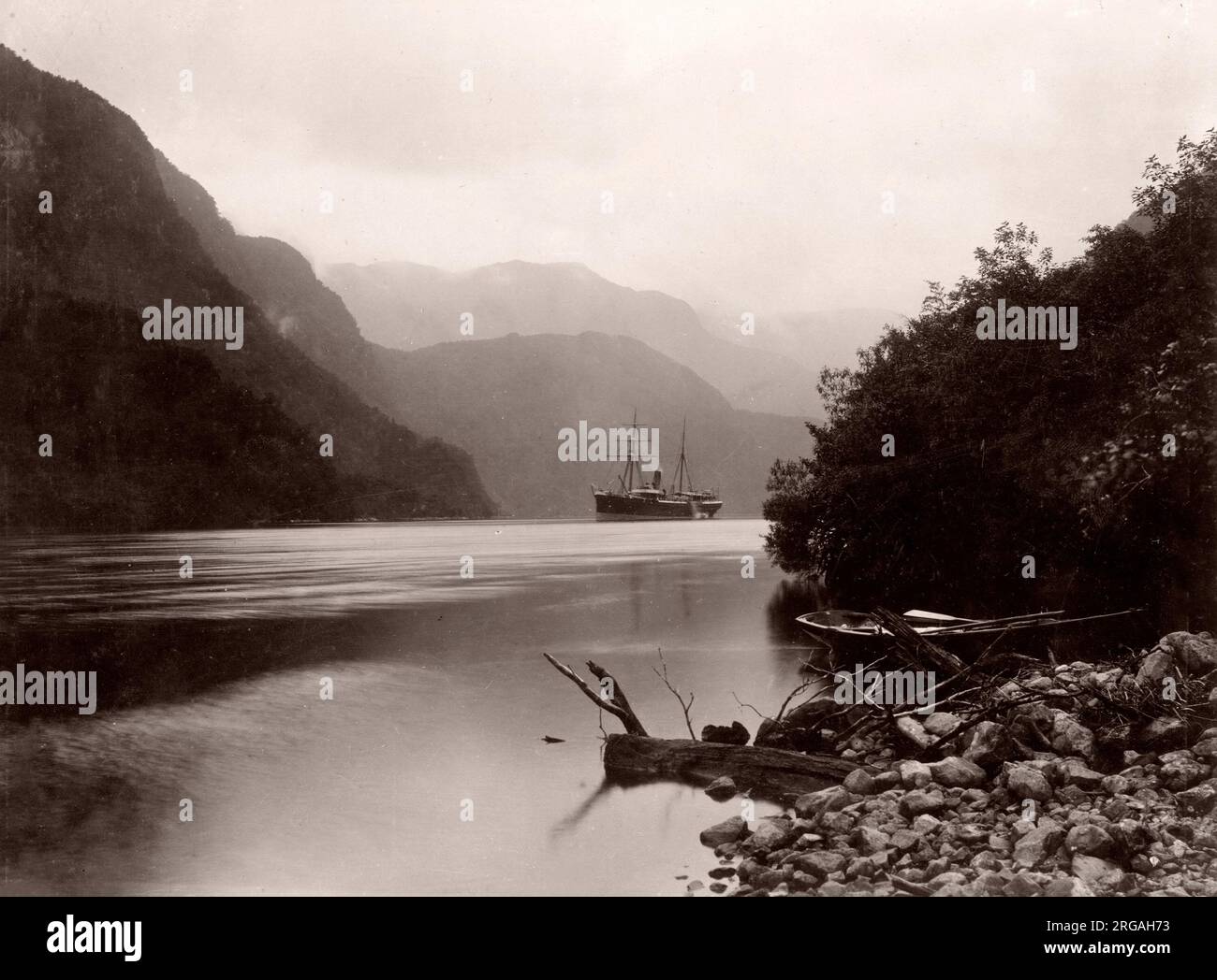 c.1890s vintage photograph New Zealand - boat in the Sound at Wet ...