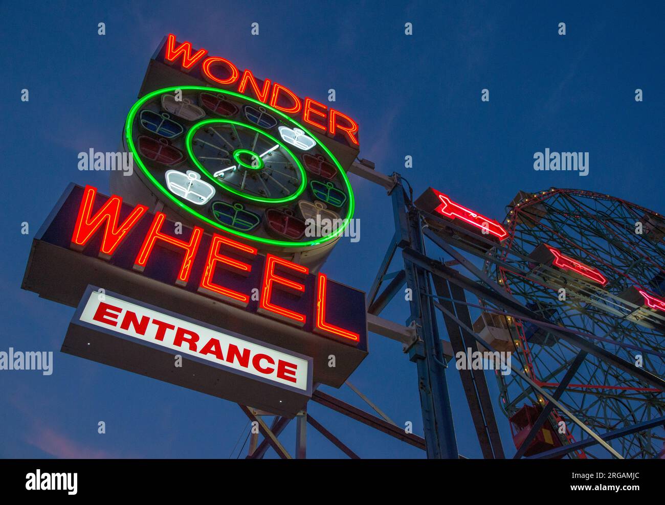 Vintage coney island at night hi-res stock photography and images - Alamy