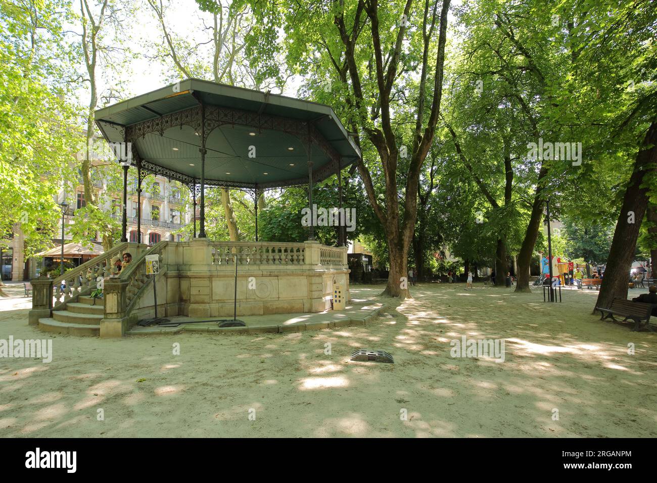Parc de la place Granvelle with gazebo and trees, Besançon, Doubs ...
