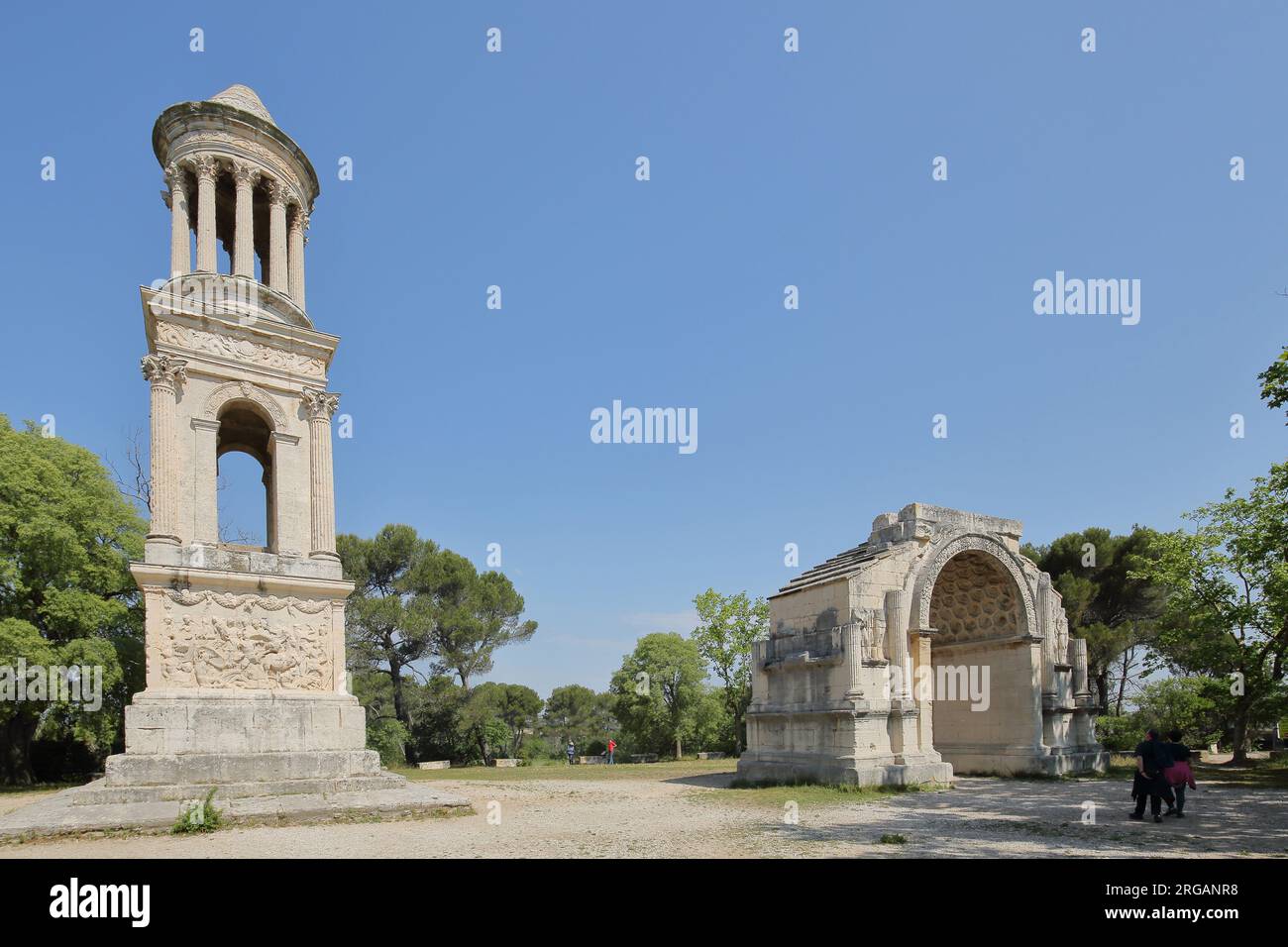Mausoleum, Juliet Monument and Ancient Roman Triumphal Arch, Glanum ...