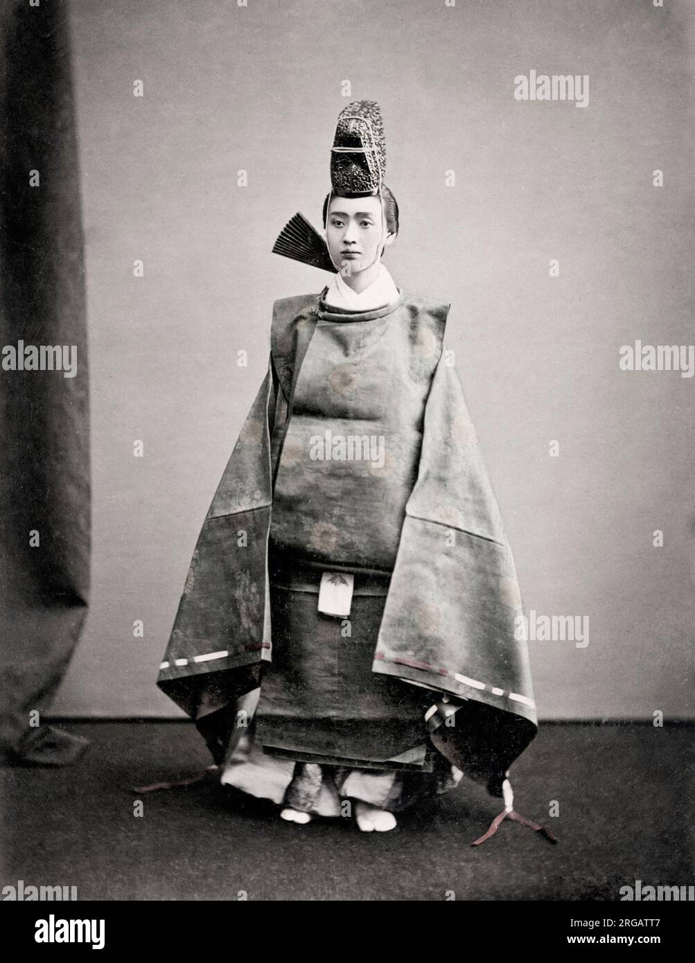 Retro photo of japanese buddhist priest hi-res stock photography and ...