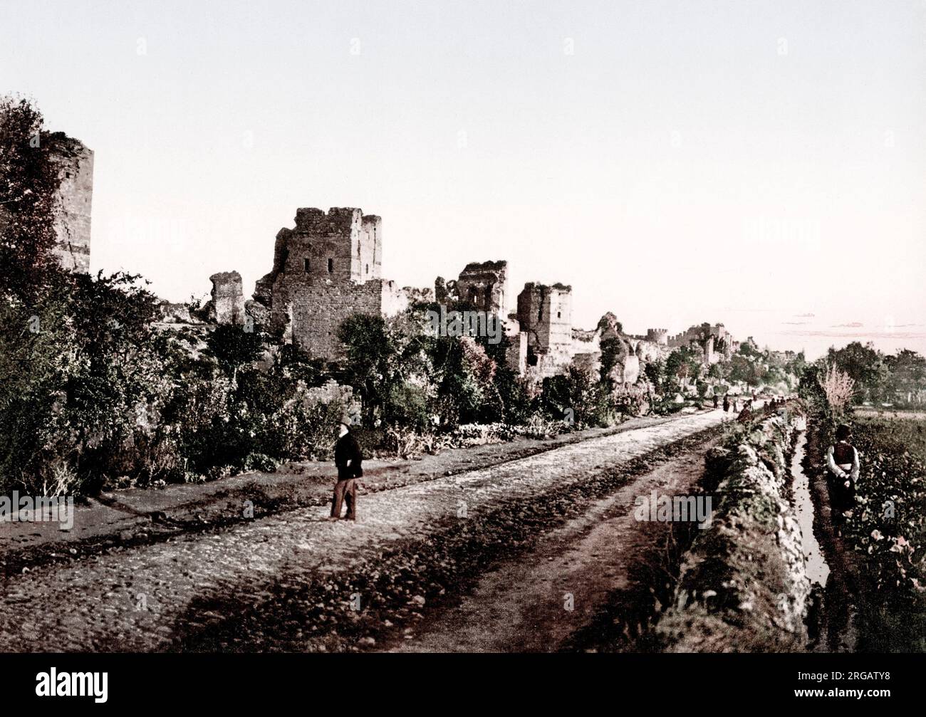 Turkey Istanbul Constantinople - the ancient city walls Stock Photo - Alamy