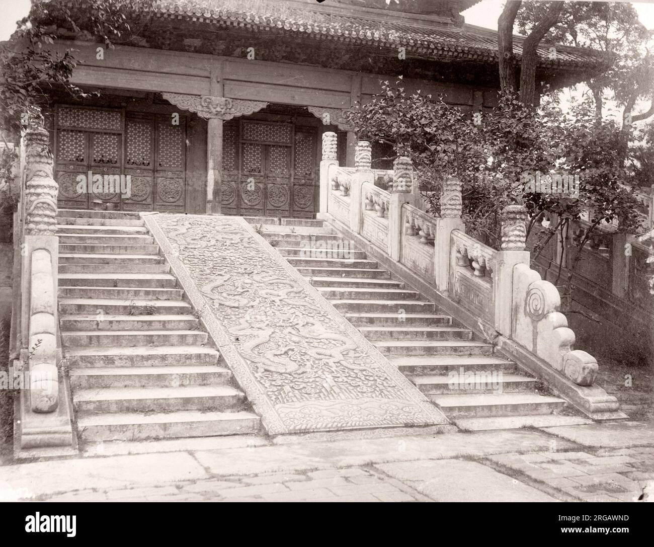 Vintage 19th century photograph China c.1880s - carved steps Stock ...