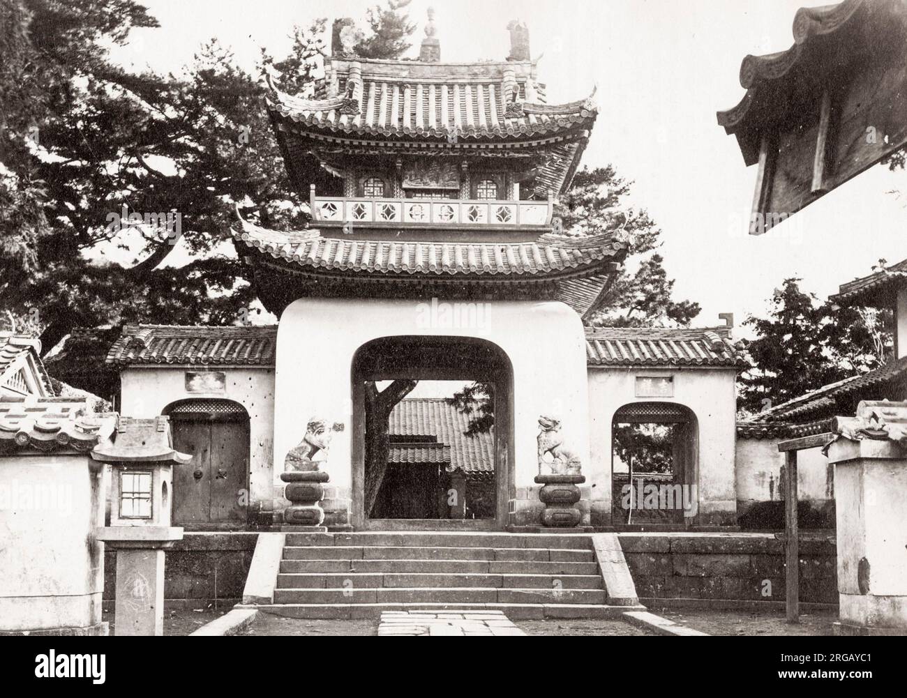 Vintage photo of japanese temple hi-res stock photography and images ...