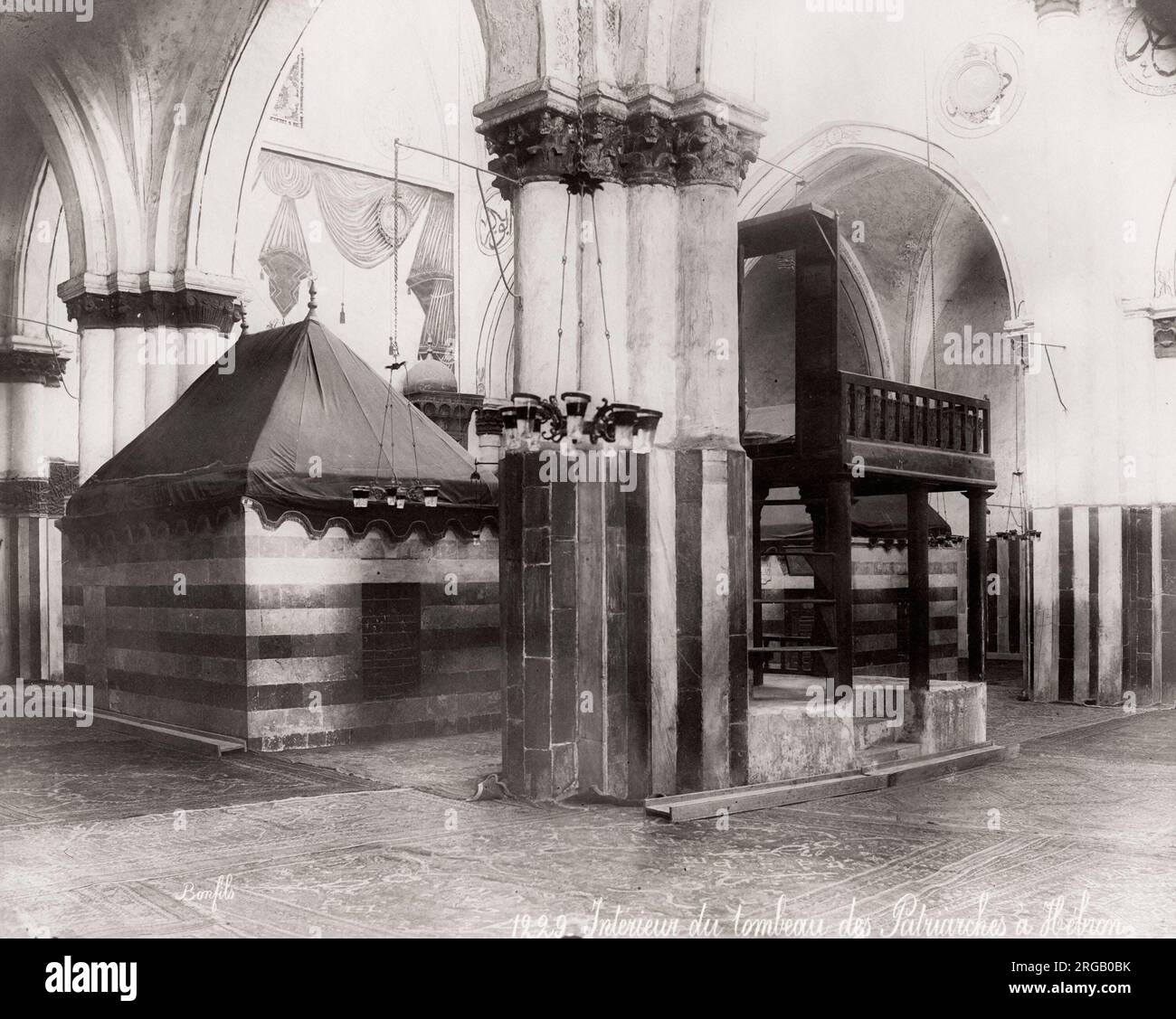 Hebron cave of machpelah hi-res stock photography and images - Alamy