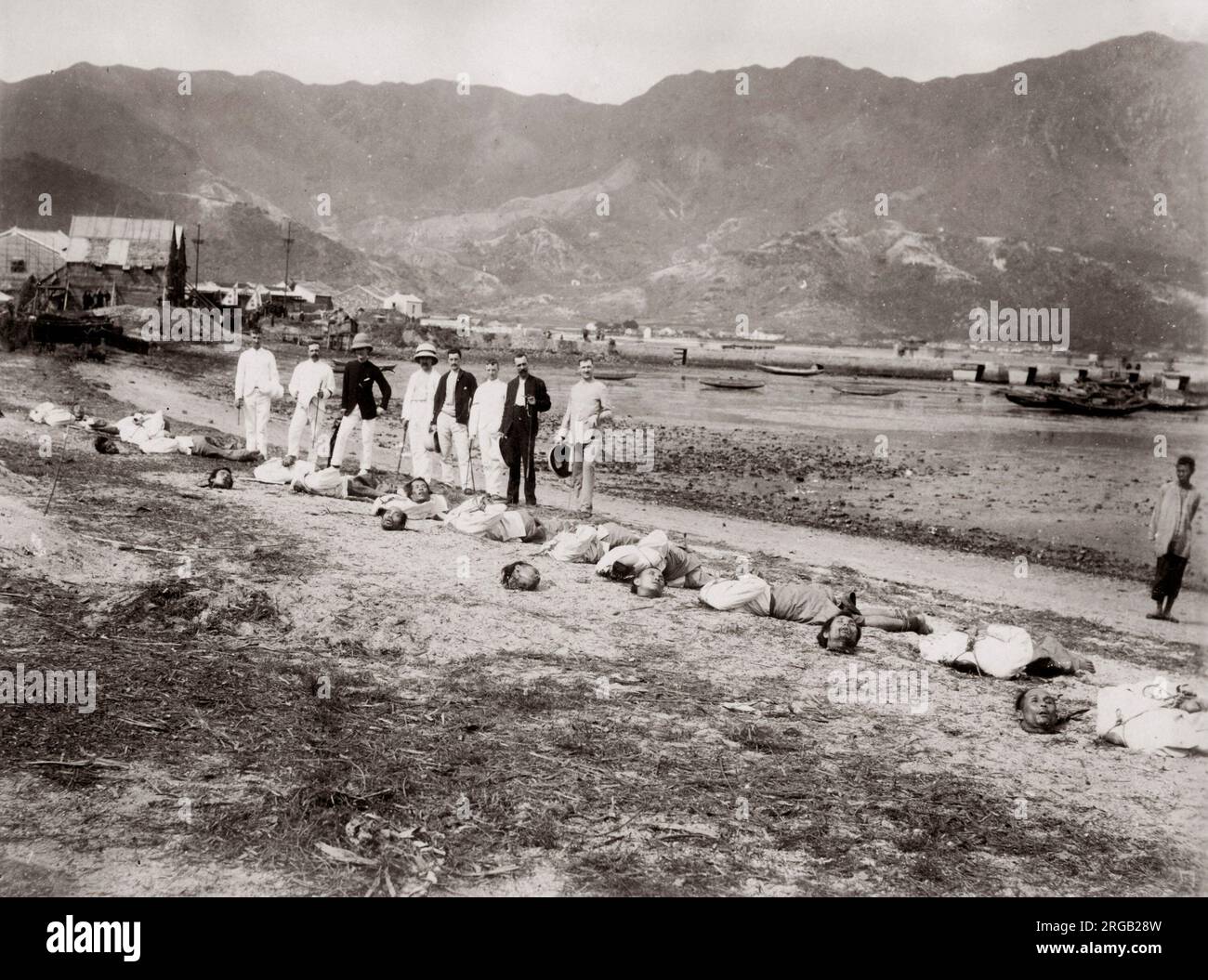 Execution of Pirates, Kowloon, Hong Kong, 1891 Execution of a group of ...