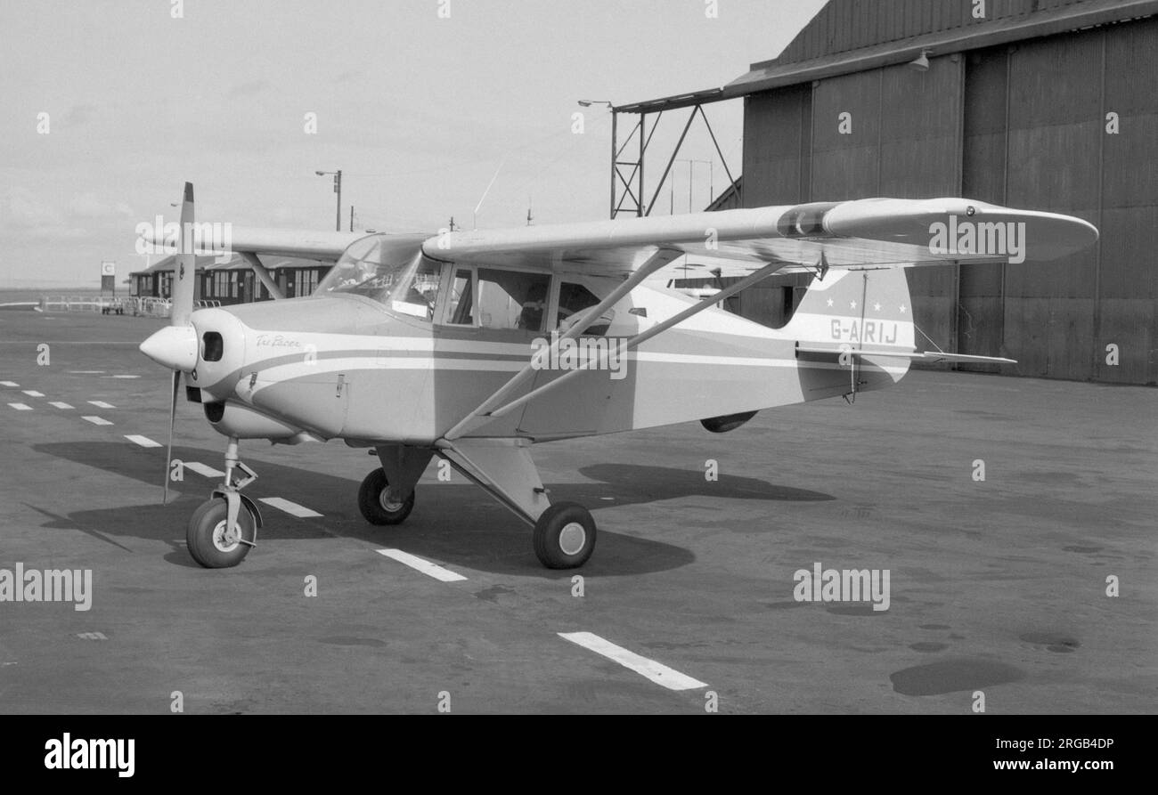 Piper PA-22-160 Tri-Pacer G-ARIJ (msn 22-7552), at Newcastle Airport ...