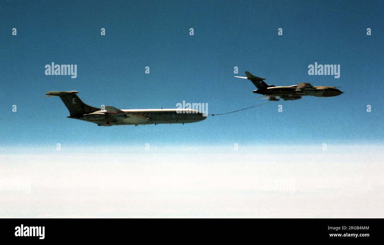 Royal Air Force - Handley Page Victor K.2 XM717, of No.55 Squadron ...