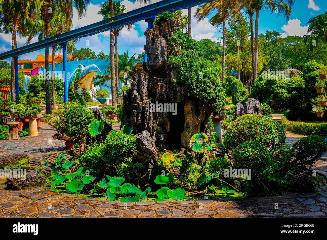 Penjing hi-res stock photography and images - Alamy